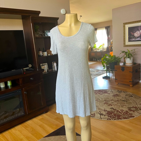 Olivia Rae | Dresses | Olivia Rae Gray White Little Summer Dresssize Sm ...